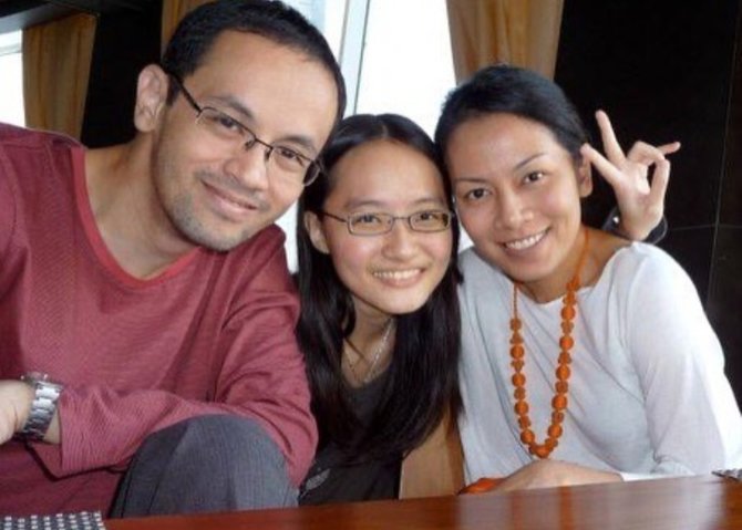 Suami Dee Lestari Meninggal Dunia, Ini Kenangan Reza Gunawan dengan Para Artis | merdeka.com