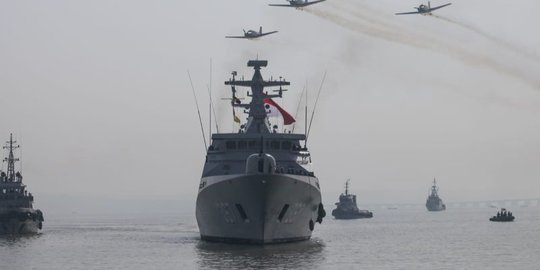 Ini Identitas Pilot Pesawat TNI AL yang Jatuh di Selat Madura | merdeka.com Ini Identitas Pilot Pesawat TNI AL yang Jatuh di Selat Madura | merdeka.com