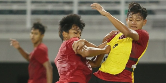 Potret Timnas Indonesia Latihan di Surabaya Jelang Kualifikasi Piala ... Potret Timnas Indonesia Latihan di Surabaya Jelang Kualifikasi Piala ...