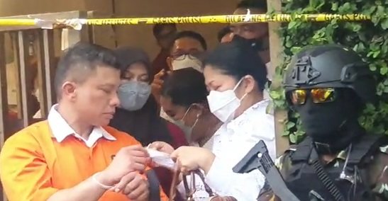 Viral Video Lawas Putri Candrawathi Saat Didandani MUA, Netizen Sebut ...