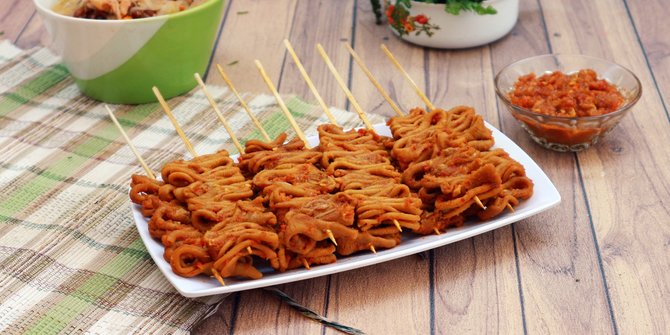 Resep Sate Usus Bumbu Rujak, Sedap buat Lauk atau Cemilan Pedas ...