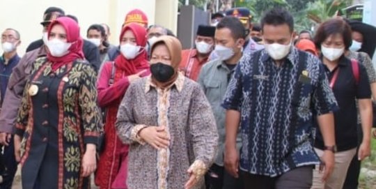 Risma Jawab Sindiran AHY Soal BLT: Fakir Miskin & Anak Terlantar ...