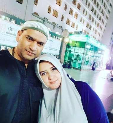 Romantis, Ashraff 'Sarmila' Suapi Sang Istri yang Jabat Bupati, Warga ...