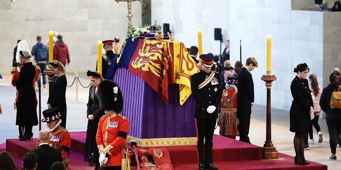 CEK FAKTA: Tidak Benar Video Ini Merupakan Acara Doa Perpisahan Ratu ...