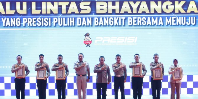 Hari Ini, ETLE Resmi Terpasang di Seluruh Indonesia | merdeka.com