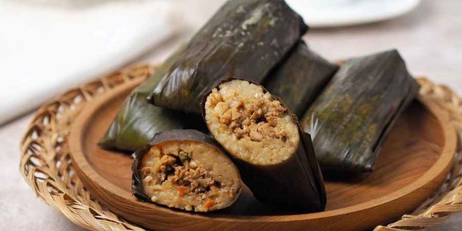 Rasanya Bikin Nostalgia, Arem-Arem Mie di Jakarta Ini Gurihnya ...