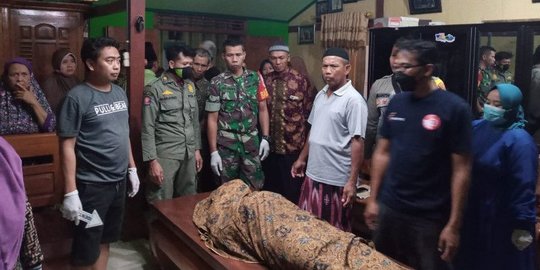 Diduga Depresi, Kepala Kantor Kemenag Grobogan Gantung Diri | merdeka.com Diduga Depresi, Kepala Kantor Kemenag Grobogan Gantung Diri | merdeka.com