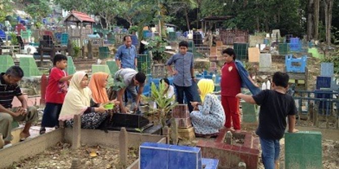Urutan Doa Kubur dalam Tulisan Latin dan Artinya, Ini yang Harus Dibaca ...
