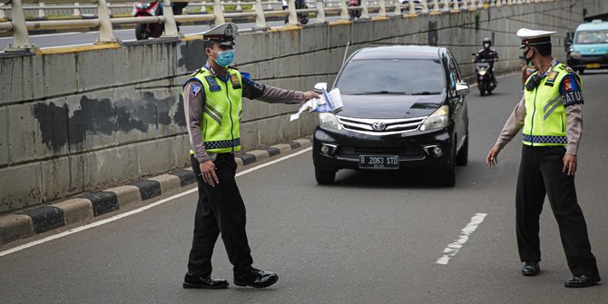 Operasi Zebra 3-16 Oktober, Polisi Tegaskan Tilang Manual Masih Berlaku | merdeka.com
