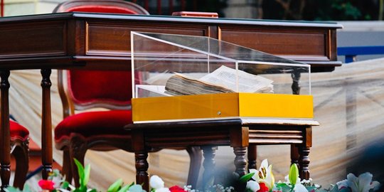 Dicuri Saat Perang Dunia Pertama, Kitab Suci Berumur 1000 Tahun ...