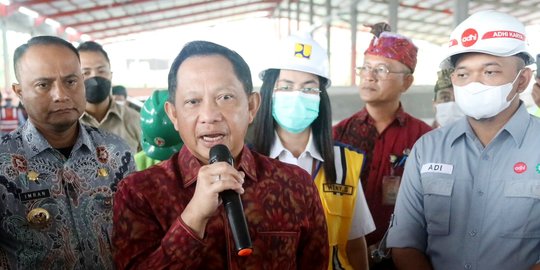 Jelang KTT G20, Mendagri Pastikan Kesiapan Tempat Pengelolaan Sampah | merdeka.com