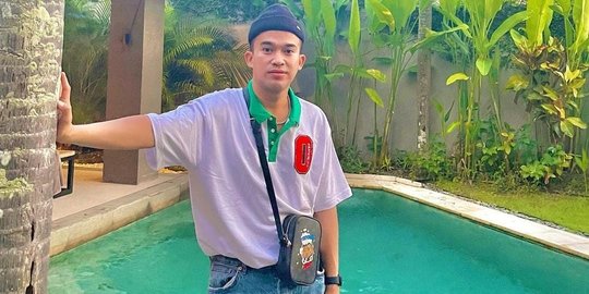 Kini Jadi Host Terkenal, Anwar BAB Bagikan Kisah Pernah Diludahi Orang saat Bekerja | merdeka.com