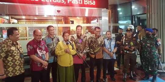Penjelasan Susi Pudjiastuti Usai Diperiksa Terkait Kasus Korupsi Impor Garam | merdeka.com