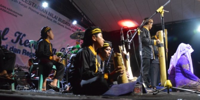 Mengenal Lebih Dekat Lodong Gejlig, Seni Musik Bambu Utuh Khas Tasikmalaya | merdeka.com