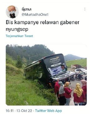 CEK FAKTA: Tidak Benar, Foto Bus Relawan Anies Baswedan Terperosok | merdeka.com