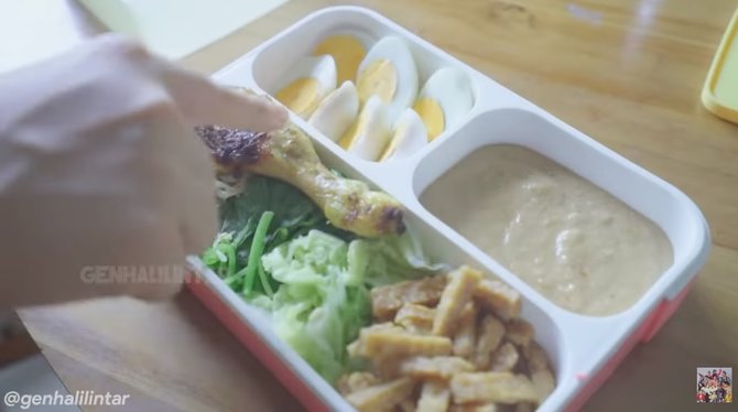 Seperti Jumpa Fans, Intip Momen Mumtaz Halilintar Sekolah SMP di ...