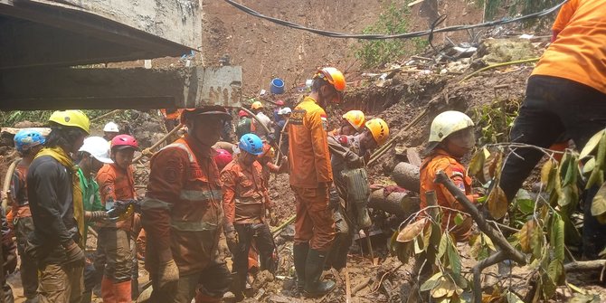 Seluruh Korban Longsor di Gang Barjo Bogor Berhasil Dievakuasi | merdeka.com