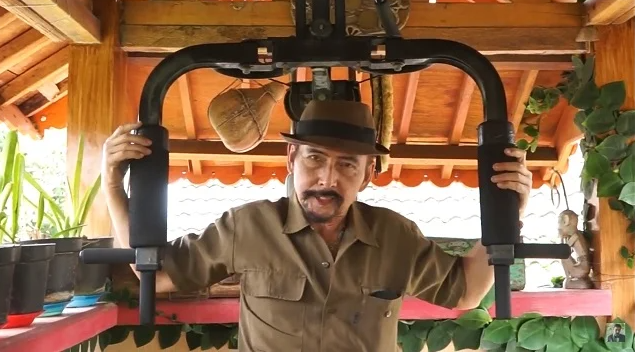 Jauh dari Keramaian Ibu Kota, Intip Potret Rumah August Melasz di ...