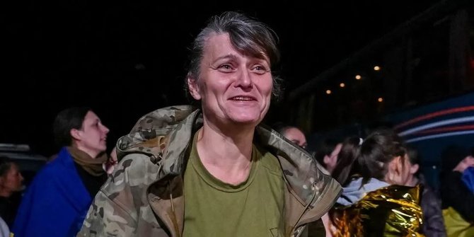 Rusia dan Ukraina Bertukar Ratusan Tawanan Perang Perempuan | merdeka.com