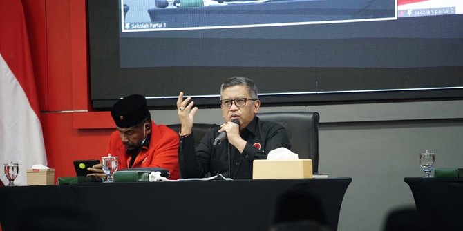 Sekjen: PDIP Tidak Pernah Provokasi Presiden untuk Reshuffle Kabinet | merdeka.com