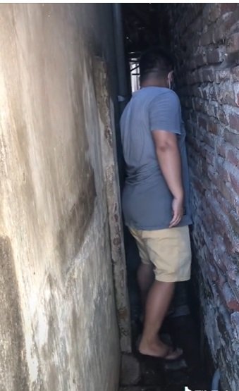 Pria Ajak Temannya Lewat Lorong Sempit Antar Gang Bak 'Google Maps', Ujungnya Begini | merdeka.com