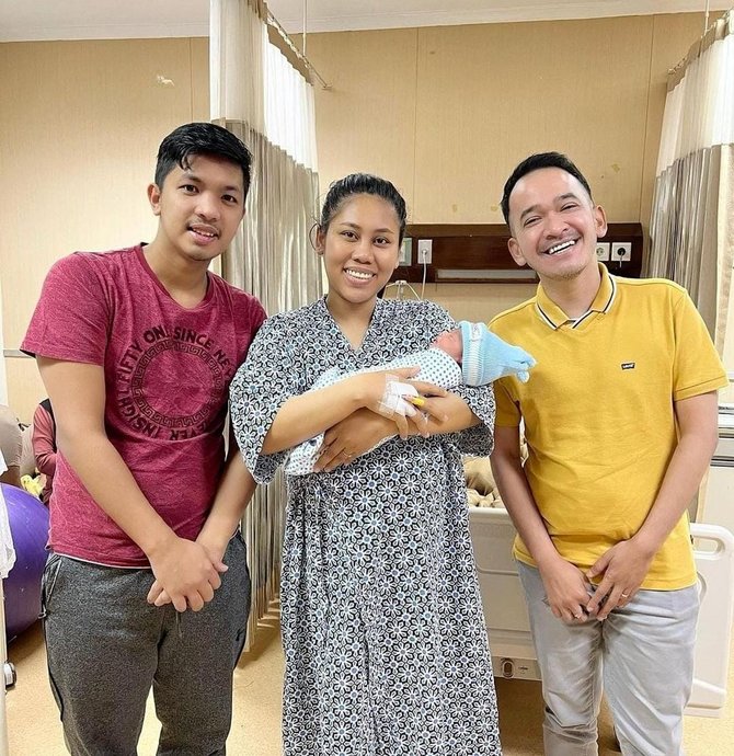 Evi Masamba Melahirkan Anak Laki-laki, Ini Potret Bayinya Lucu ...