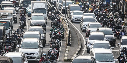 Belum Putuskan Nasib Pembangunan LRT Fase 2, Heru Pilih Fokus Urus ...
