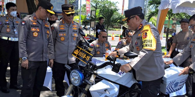 Polri Cek Kendaraan Listrik untuk Pengamanan KTT G20 di Bali | merdeka.com