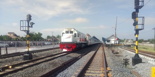 Mulai Besok, Masyarakat Bisa Beli Tiket Kereta Libur Natal dan Tahun ...