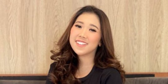 Kiky Saputri Transfer Uang ke Fans Leslar, Awalnya Ngehujat 'Maaf Kak Aku Emosi' | merdeka.com