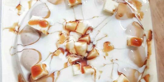 Tampilannya Begitu Menggoda, Kolam Pudding Aren Ini Bisa Dipesan di ...