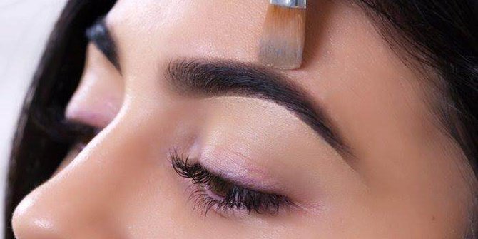 Cara Membuat Alis Tanpa Dicukur & Rapi, Bikin Penampilan Kian Menarik | merdeka.com