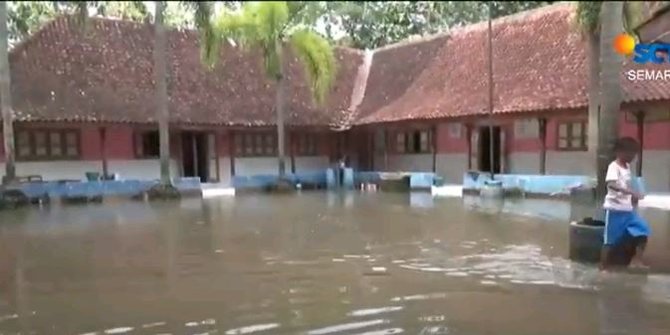 Hujan Deras Sebabkan Berbagai Bencana Alam di Jateng, Ini 4 Faktanya | merdeka.com