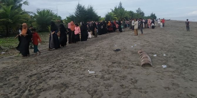 Pemerintah Tak Bersikap, Nasib Ratusan Pengungsi Rohingya di Aceh ...