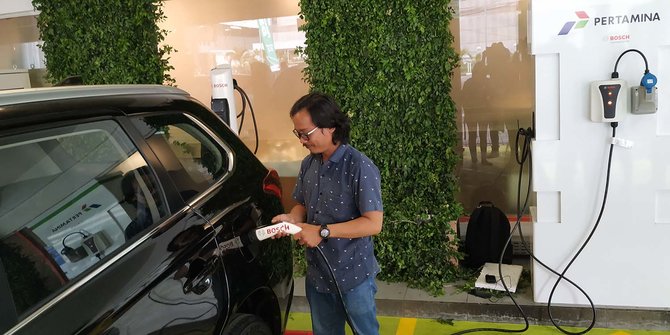 Fitur Baru Google Maps, Salah Satunya Bisa Tunjukan Tempat Charger ...