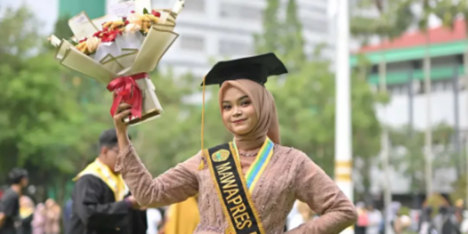 Raih IPK 3,91, Begini Kisah Mahasiswa Unej Berhasil Kuliah “Tanpa Bayar” Hingga Lulus | merdeka.com