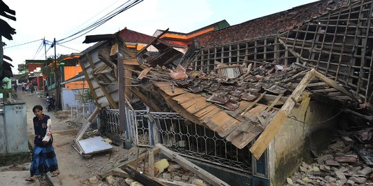 Hingga Selasa Pagi, 127 Kali Gempa Susulan Guncang Cianjur | merdeka.com