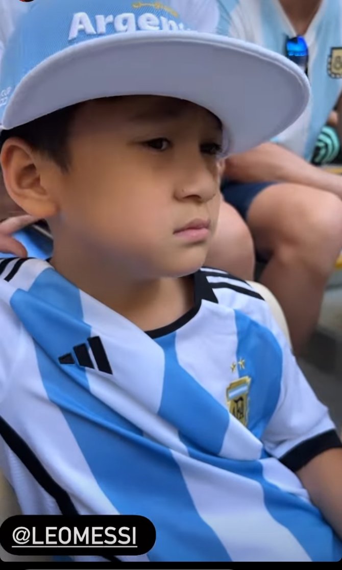 Argentina Kalah, Ini Momen Raffi Ahmad Hibur Rafathar | merdeka.com