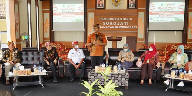 Wujudkan Transformasi Digital di Desa, LAN RI Apresiasi Smart Kampung Banyuwangi | merdeka.com