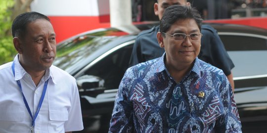 Kasus Suap Rektor Unila, Politikus PDIP Utut Adianto Penuhi Panggilan ...