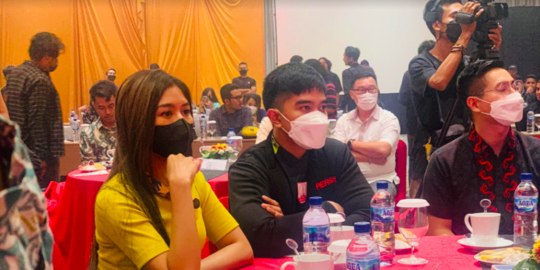 Dua Cucu Jokowi jadi Pembawa Cincin di Akad Nikah Kaesang dan Erina | merdeka.com