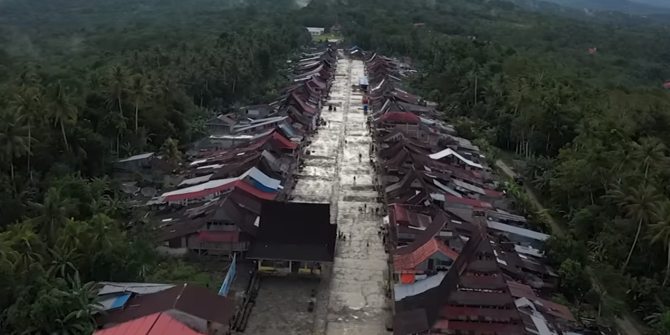 Berkunjung ke Desa Hilisimaetano, Salah Satu Desa Tertua di Nias ...