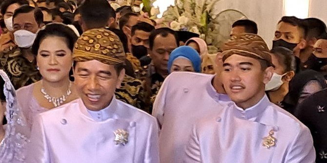 Doa Jokowi untuk Kaesang dan Erina: Ijab Kabul dan Tasyakuran Berjalan ...