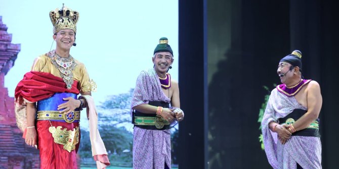 Kocak Abis! Ganjar Pranowo Main Ketoprak, Ungkap Wajah Berkerut ...
