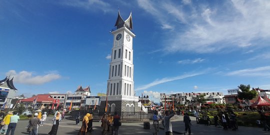 Melihat dari Dekat Jam Gadang, Ikon Bukittingi Hampir Berusia 100 Tahun ...