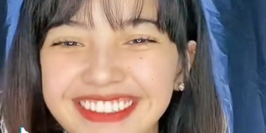 Cantik dan Jago Dance, Ini Potret Tiktoker Viral yang Mirip Lisa BLACKPINK | merdeka.com