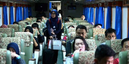 KAI Siapkan 5,6 Juta Tiket Kereta untuk Libur Natal, Masih Tersedia Hingga Saat Ini | merdeka.com