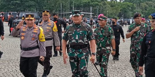 25 Ribu Prajurit TNI Disebar Amankan Natal dan Tahun Baru | merdeka.com