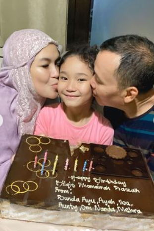 Penuh Kehangatan, Intip Momen Ulang Tahun ke-9 Bilqis Anak Ayu Ting Ting | merdeka.com
