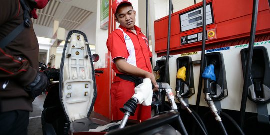 Pengiriman Pertalite dan Biosolar ke Karimunjawa Tertahan Cuaca Buruk